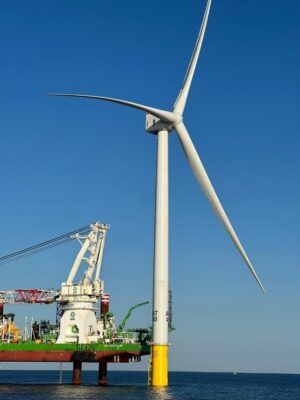 Vineyard Wind 1 Installs First 853-Foot-Tall GE Haliade-X Wind Turbines ...